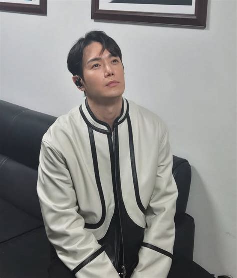 가수 환희 건강 악화로 ‘현역가왕2 전국투어 콘서트 잠시 중단 공식