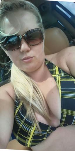 Amateur Bikini Posters Downloads The Sims 4 Loverslab