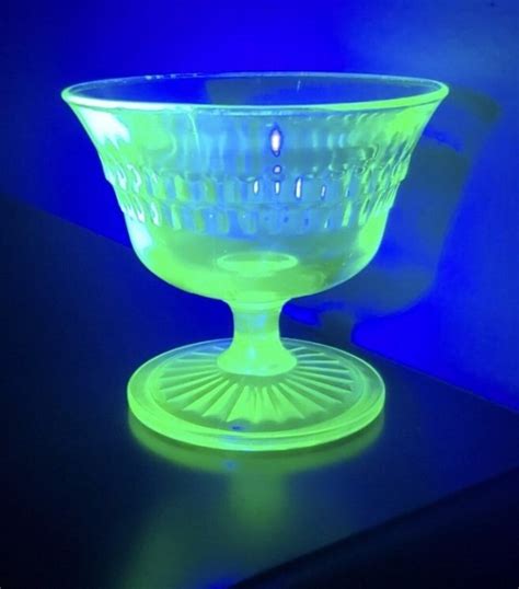 Radioactive Uv Reactive Glass Uranium Green Glow In The Dark Cup Clear
