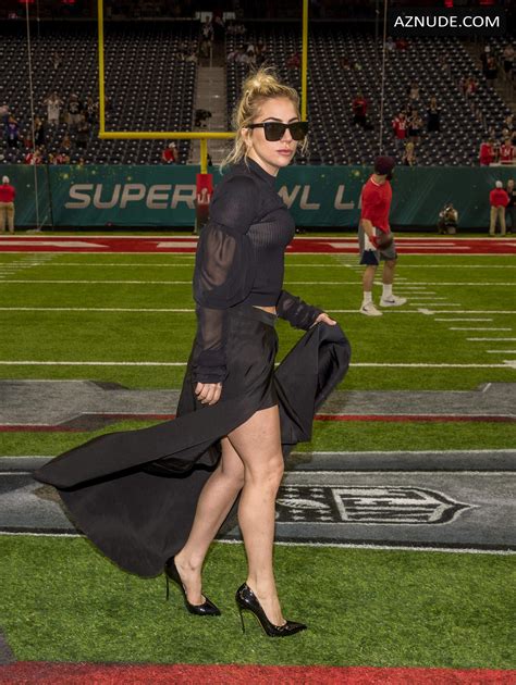 Lady Gaga Flashes Her Panties For Super Bowl 2017 At Nrg Stadium In