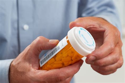 Hydrocodone Uses Forms Effects Is It Addictive