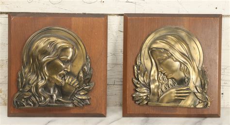 Lot 068 Pair Of Cast Metal Religious Decor Plaques With Jesus Christ