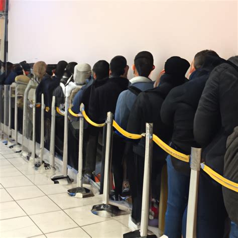 Differentiate Between I Linear Queue And Circular Queue Ii A Queue