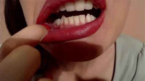 Beautiful Sharp Teeth Fatalitas Ilusione Clips4sale