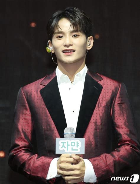 Resmi Debut Intip Potret Tampan Muhammad Zayyan Idol K Pop Asal Indonesia