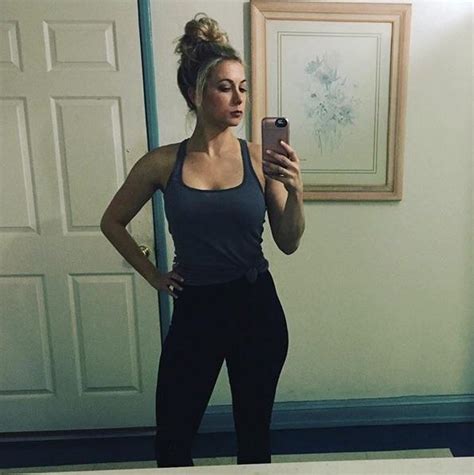 Strong Pose Scrolller Strong Pose Scrolller