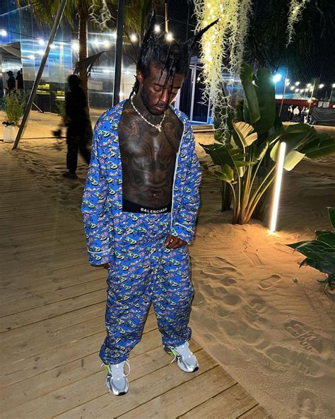 Lil Uzi Vert Outfits Lil Uzi Vert 2024 Lil Uzi Vert Hawaii Lil Uzi
