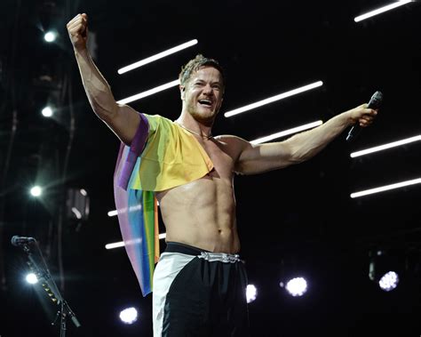 Photo Dan Reynolds Le Groupe De Rock Imagine Dragons En Concert Au