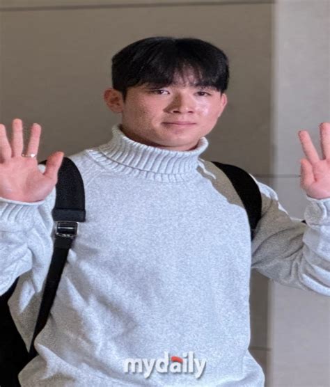 토트넘 합류 출국 양민혁 흥민이형이라 부르고 싶어많이 배워서 공격 포인트 올려보겠다 각오 Md인천공항