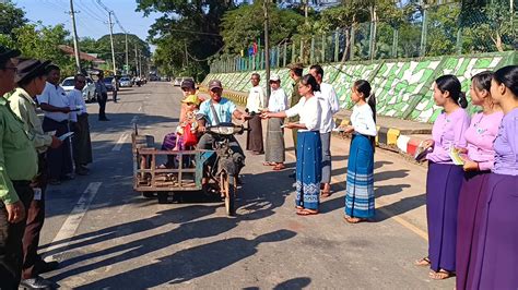 ကဝမြို့၌ ဒို့အတူတူမဲပေးကြမယ်” မြေစိုက်ပိုစတာ Billboard စိုက်ထူခြင်းန