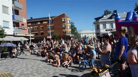 Jättegolv I Centrum När Sommarsuccén återvänder