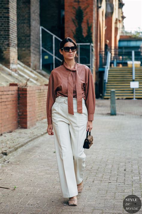 London Ss 2020 Street Style Deborah Reyner Sebag Style Du Monde Fashion Reportage