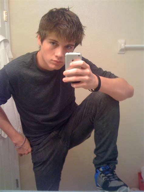 Twink In DCs Scrolller