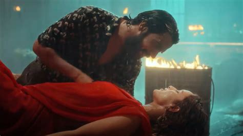 Rajkummar Rao Triptii Dimri Raise Mercury With Their Sizzling Chemistry In Vicky Vidya Ka Woh