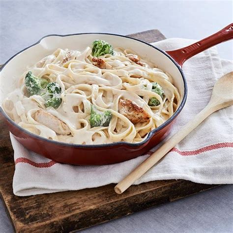18 Creamy Chicken Alfredo Recipes With Ragu Pan Mastery