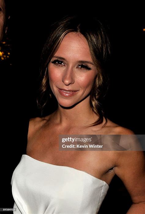 Actress Jennifer Love Hewitt Attends The Cbs Cw Cbs Television
