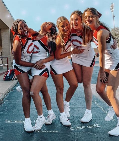 Pin By Kailen🦒 On Cheer 📣 Hot Cheerleaders Cheer Pictures Bottoming