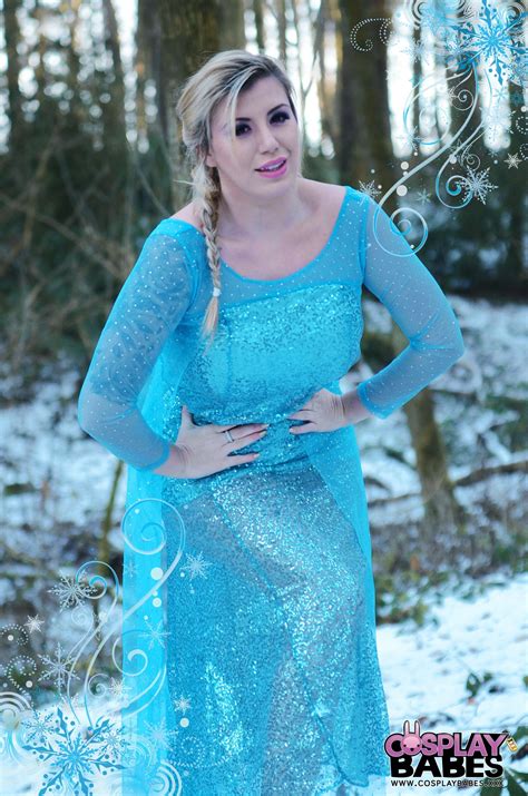 Yuffie Yulan Cosplays As A Princess And Strips 9 Photos