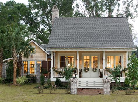 18 Cute Small Houses That Look So Peaceful