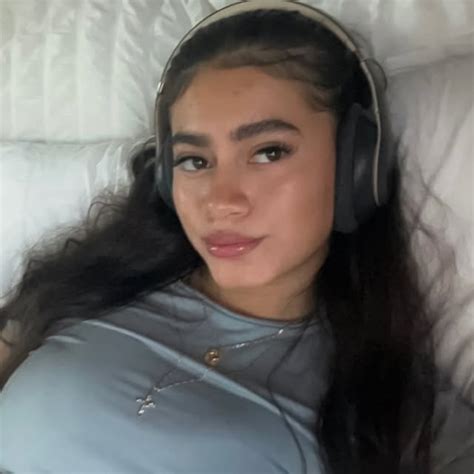 Gabriellaaparicio • Threads Say More