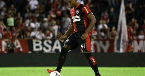 “es Impasable” El Colombiano Willer Ditta Figura Del Fútbol Argentino