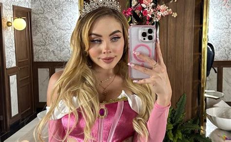 Maya Nazor Lleva Outfits Con Pantalón Al Estilo Coquette