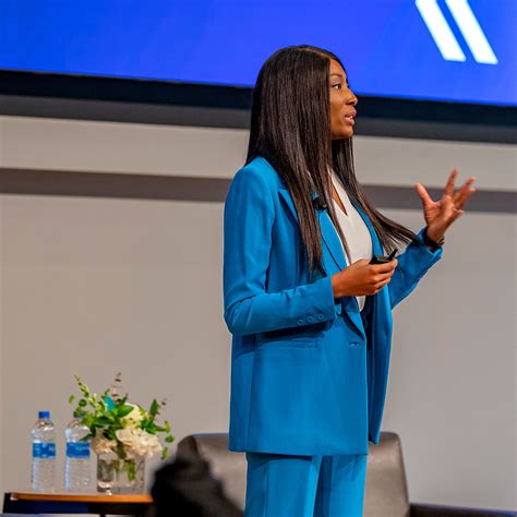 Qanda Aisha Bowe Shoots For The Stars