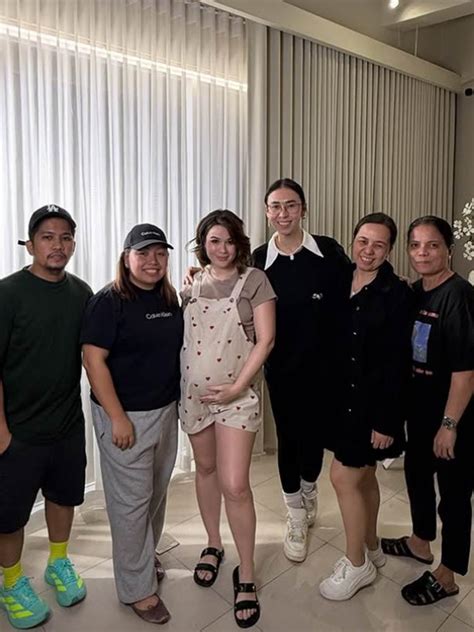 Valeen Montenegro Stuns In Her Maternity Shoot Gma Entertainment