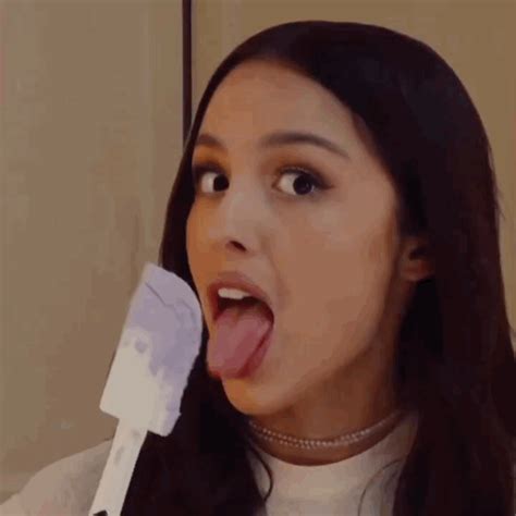 I Cant Stop Thinking About Her Roliviarodrigohd