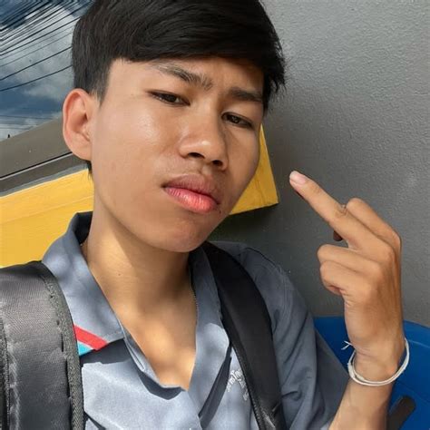 โอ๊ต นฤเบศ Oatnasuebet • Threads Say More