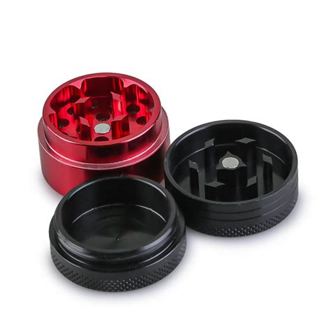 Dichavador De Metal Pequeno 3 Partes Preto E Vermelho´