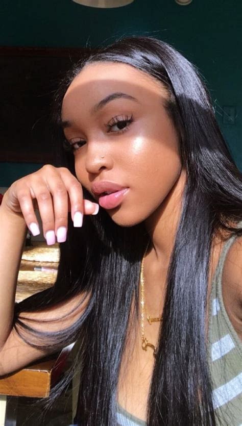 40 Selfie Pose Ideas For Black Women