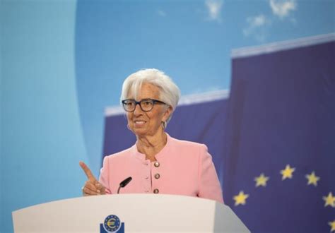 Christine Lagarde Ar Putea Deveni Noul Presedinte Forumului Economic