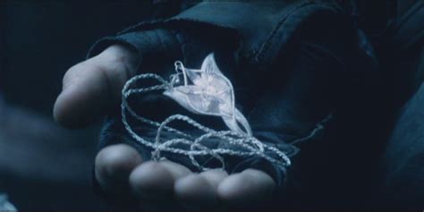 Lotr Who Did Arwen Actually Give Her Evenstar Necklace To