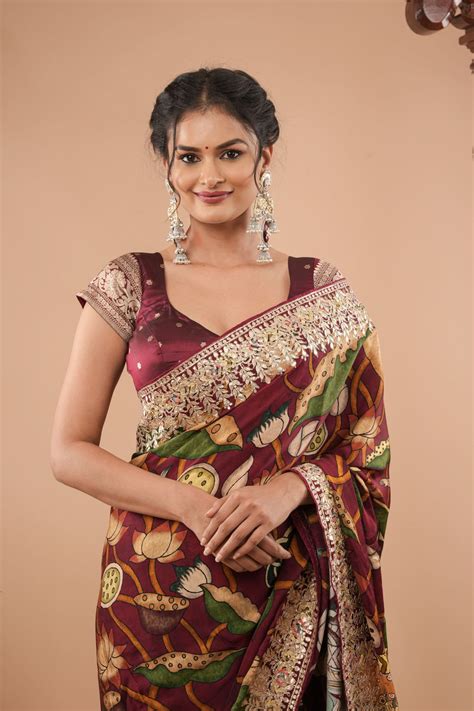 Banarasi Pure Silk Blouse In Maroon With Buttas And Short Sleeves Cus Shobitam