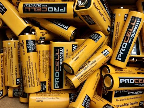 Duracell Alkaline Batteries Editorial Stock Image Image Of Closeup Industry 163925074