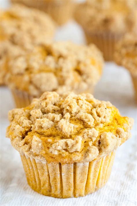 Easy Pumpkin Spice Muffins Recipe With Pumpkin Spice Crumbs