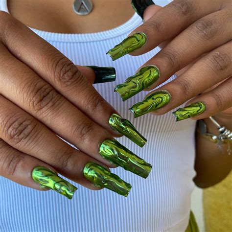 35 Stunning Green Chrome Nails That Will Turn Heads Nail Designs Daily