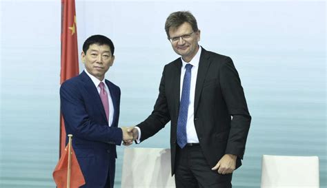 Autofile News Electric Mini To Be Built In China