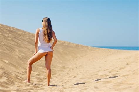 Bottomless At The Beach Pic