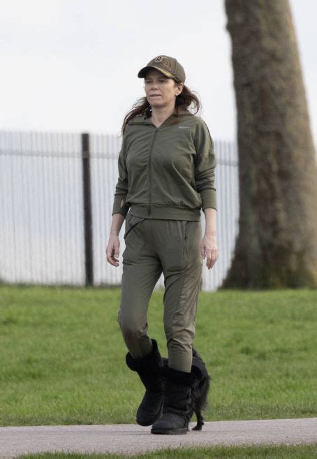 Anna Friel Spotted With A Friend On The Long Walk At Windsor Castle Windsor Famousfix