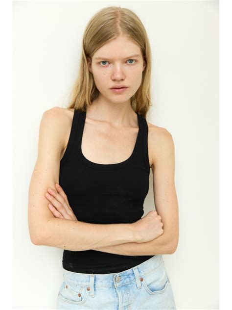 Madeleine Fischer Iconic Management