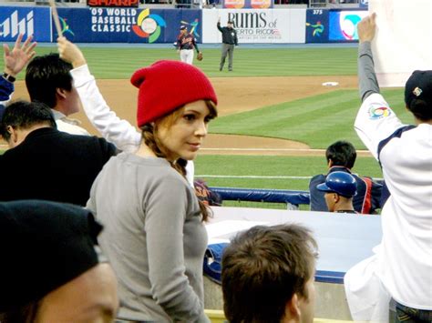 Alyssa Milano At Dodger Stadium Who2