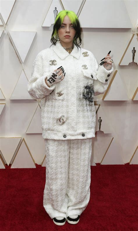 Billie Eilish Oscars 2020 Red Carpet • Celebmafia