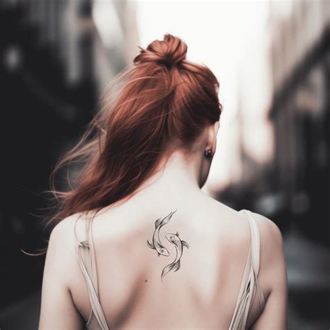 Desain Tato Ikan Koi Dalam Gerakan Mengalir Tattoos Wizard Designs