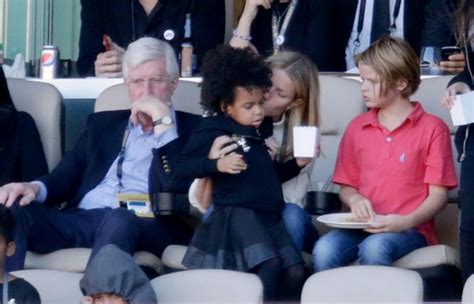 Gwyneth Paltrow Shares Photo Of Apple Martin And Blue Ivy
