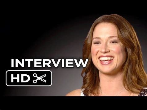 Ellie Kemper Sexualidade Sutil Ellie Kemper Denounces Racism Tied To