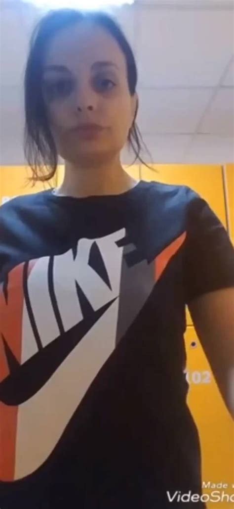 Huge Tits Scrolller