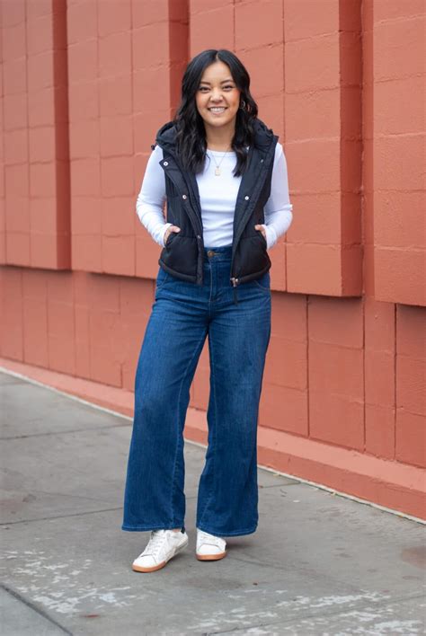 How To Wear Wide Leg Jeans Styling Tips What To Wear With Wide Leg