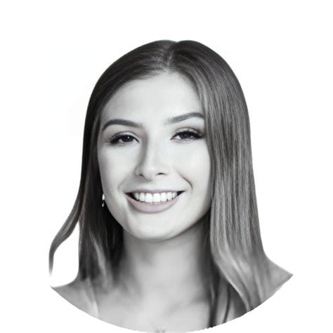 Lucy Williams Negotiator Jigsaw Move Estate Agents And Jigsaw